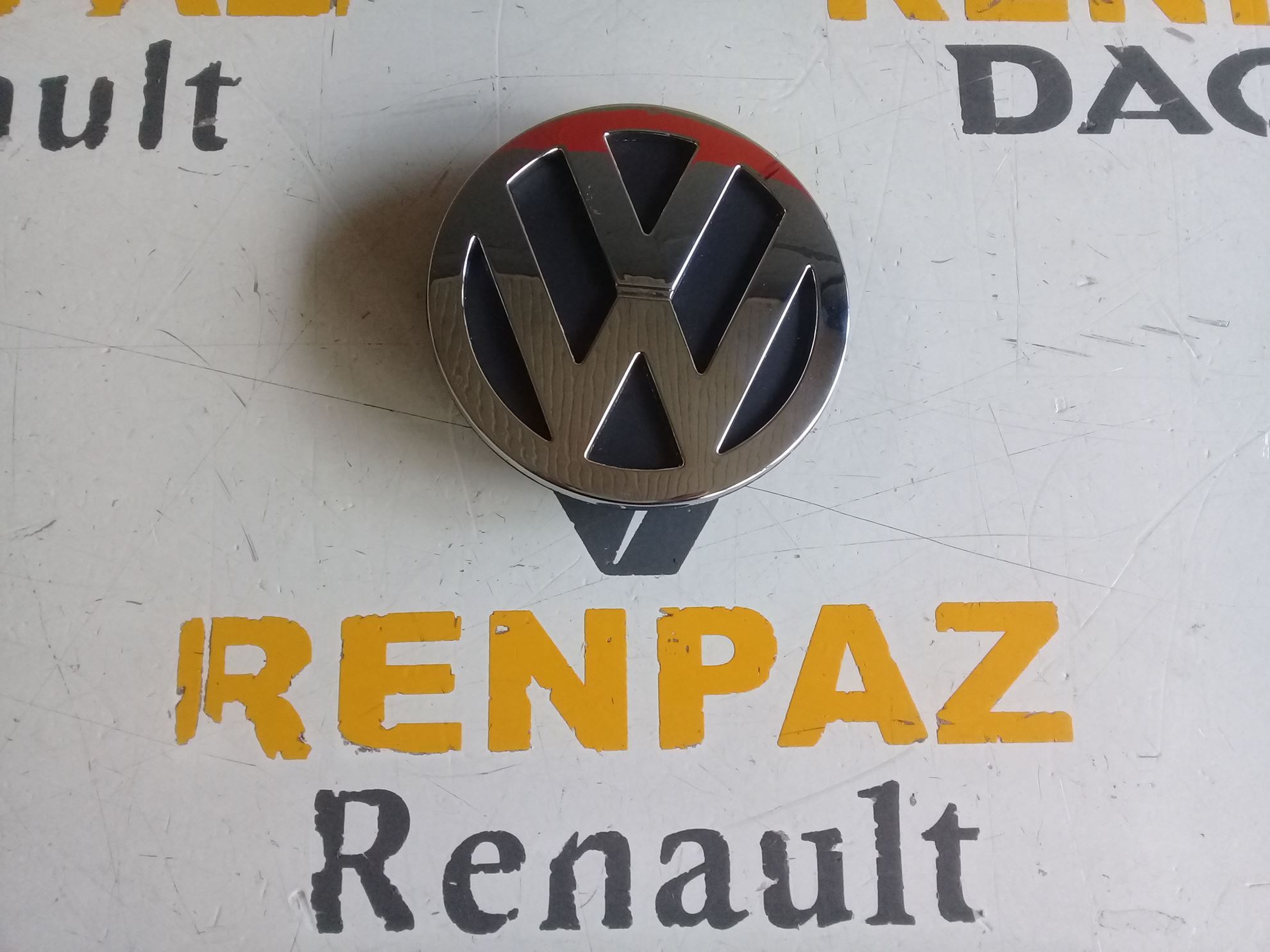 Renpaz Renault Yedek Parca. VW CRAFTER BAGAJ KAPAK LOGOSU 2E1853600